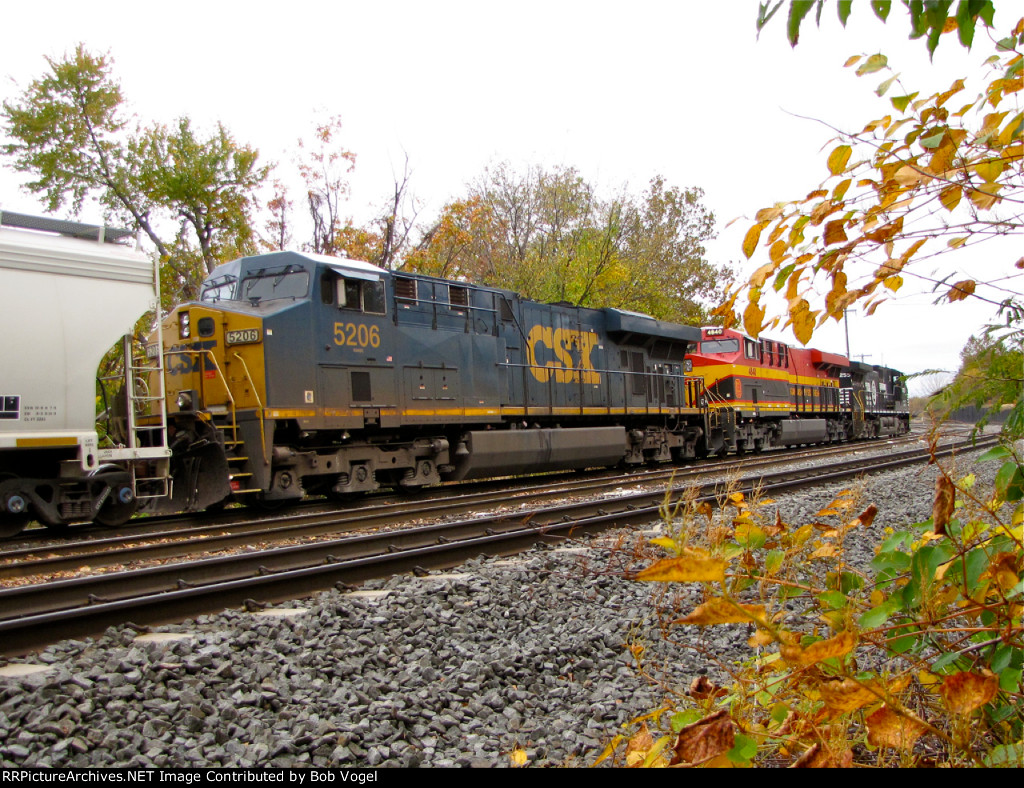 CSX 5206 and KCS 4840
